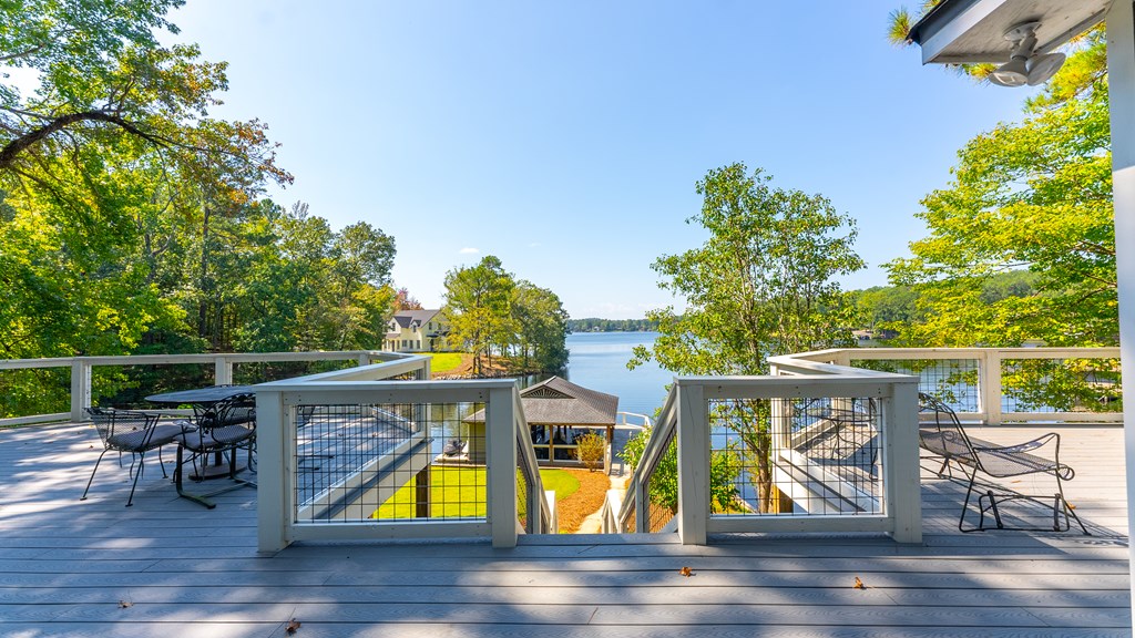 30 | Lake Harding Homes