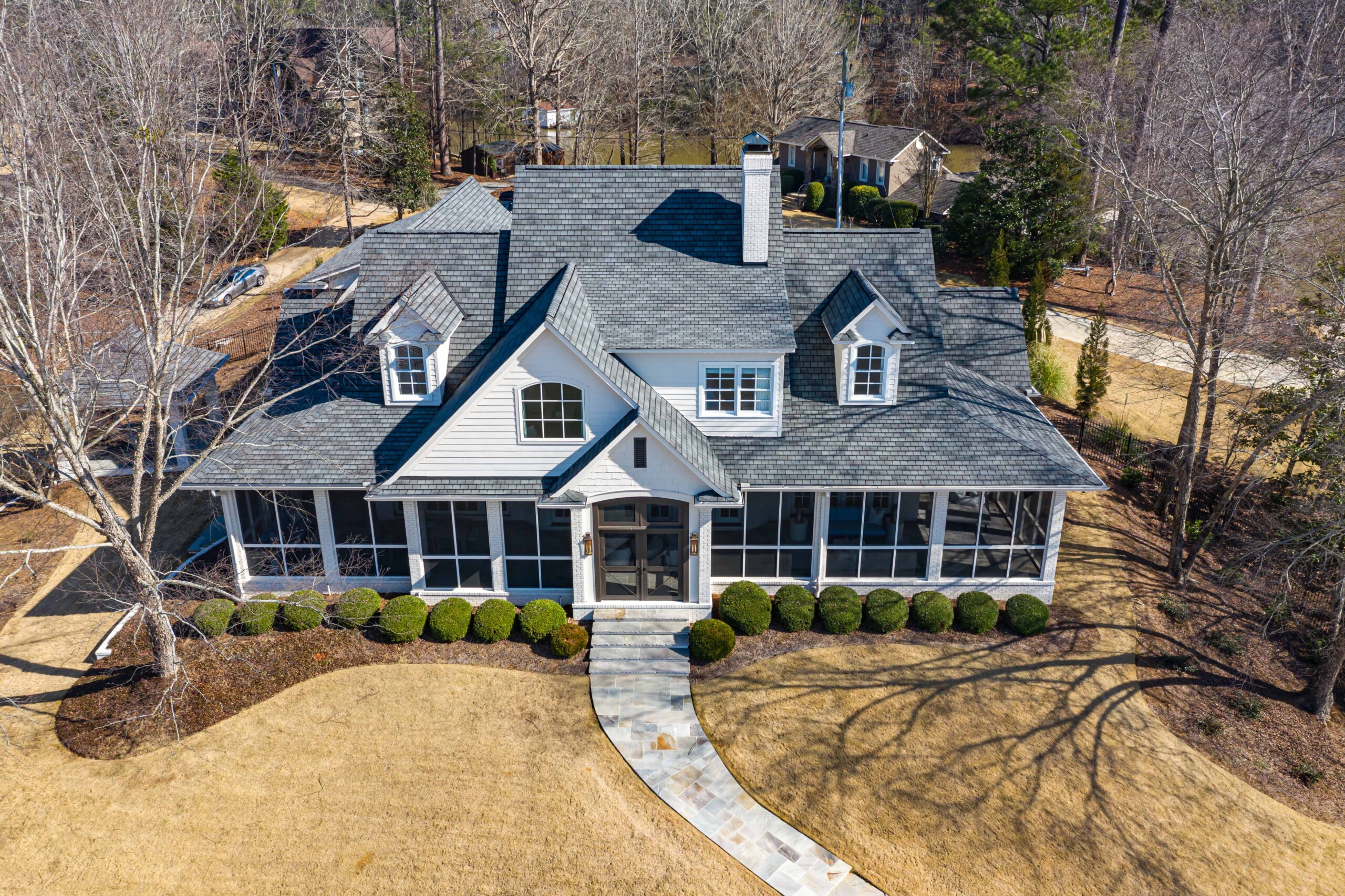 Luxurious lakeside living | Lake Harding Homes