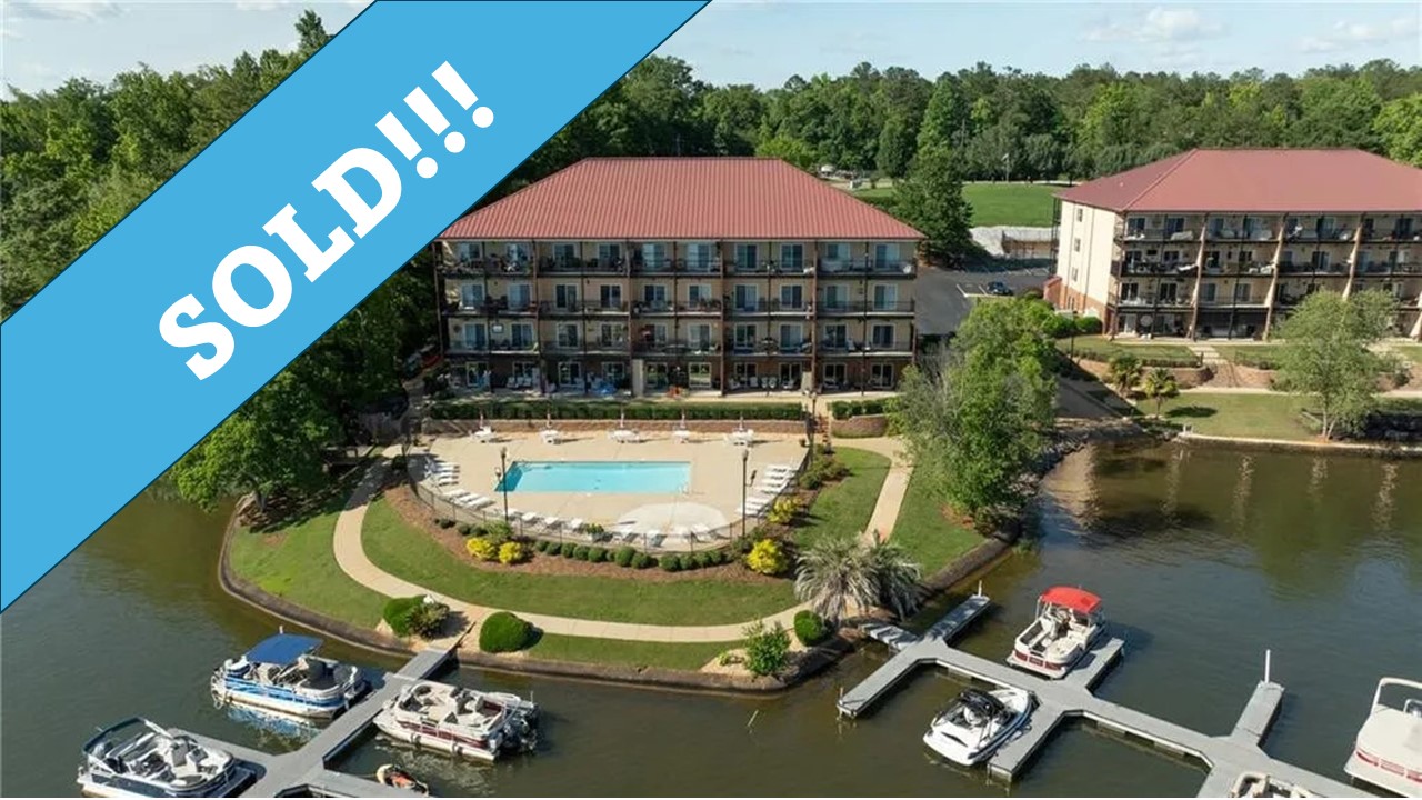 Waterfront Condo on lake Harding | Lake Harding Homes