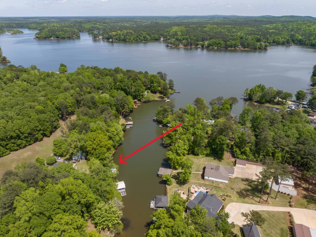 DEEDED! Waterfront Home | Lake Harding Homes